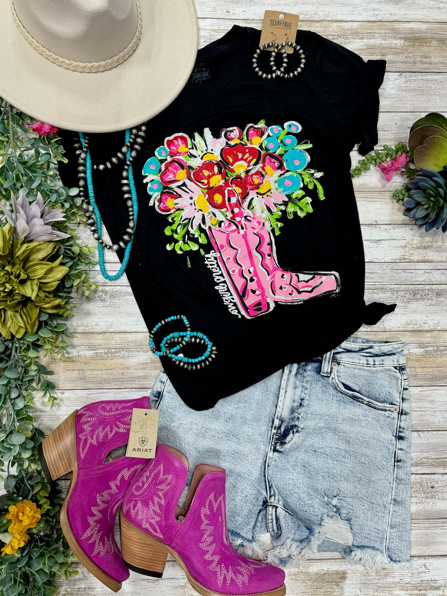 Callie Ann Stelter Cowgirl Pretty Tee – Texas True Threads